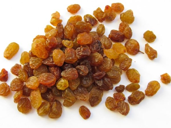 Soaking Raisins in Water: Health Benefits & Best Practices